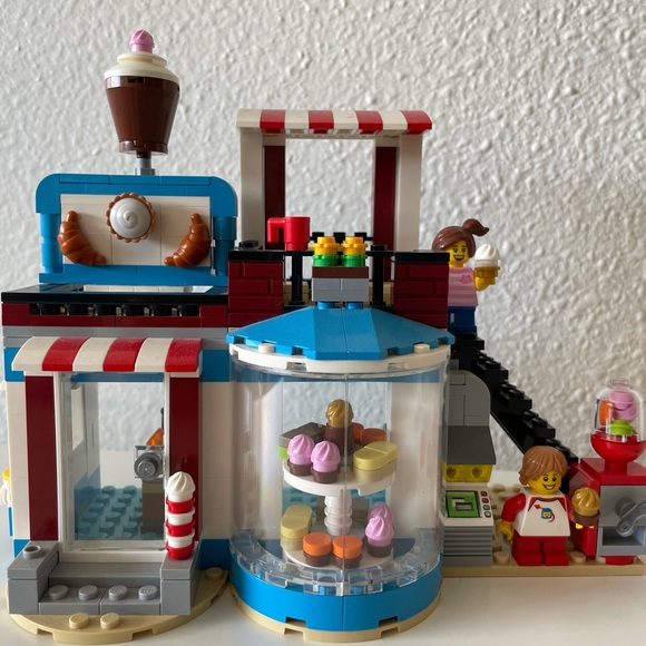 Lego | Toys | Lego 3in Modular Sweet Suprise Euc | Poshmark